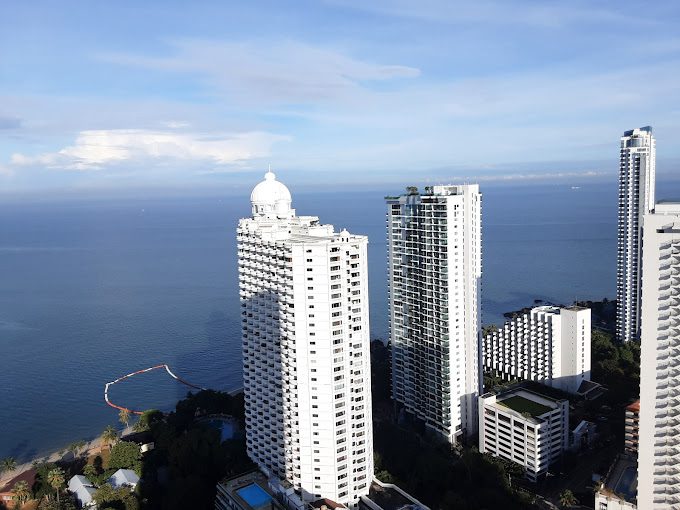 Luxury Sea view Condo At Riviera Wong Armat